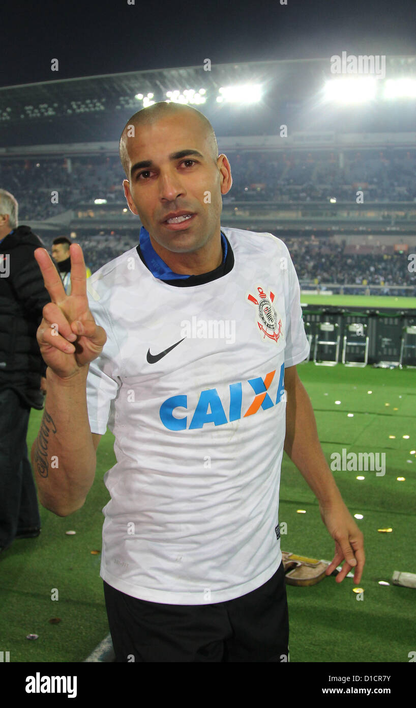 Dec. 16, 2012 - Yokohama, Japan - EMERSON of Corinthians celebrates ...