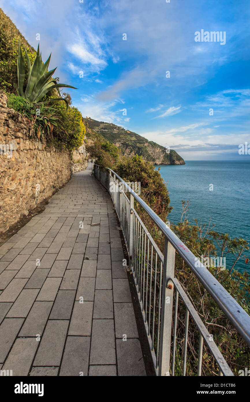 Via vernazza hi-res stock photography and images - Alamy
