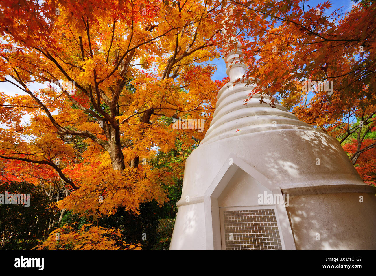 Japanese temple pagoda hi-res stock photography and images - Alamy