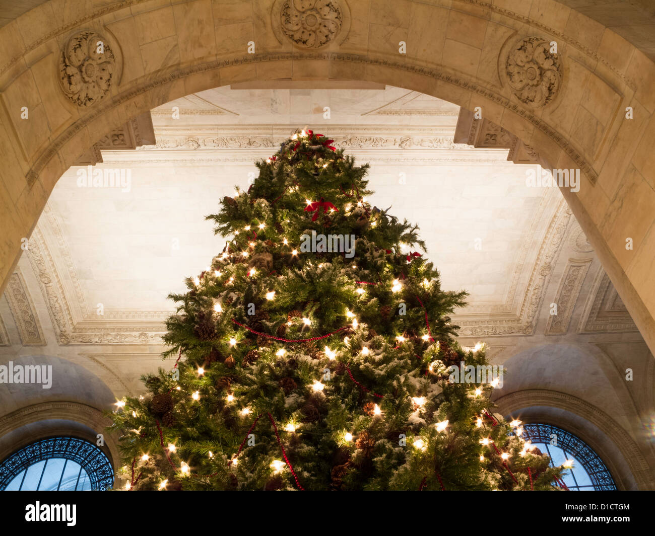 City hall public library hi-res stock photography and images - Alamy