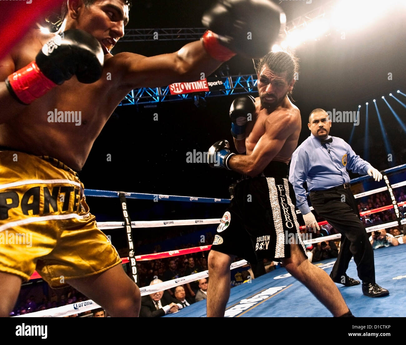 15 round decision hi-res stock photography and images - Alamy