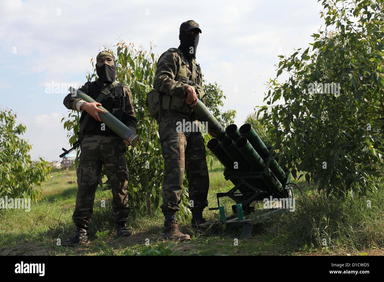 Fired rocket launcher hi-res stock photography and images - Alamy