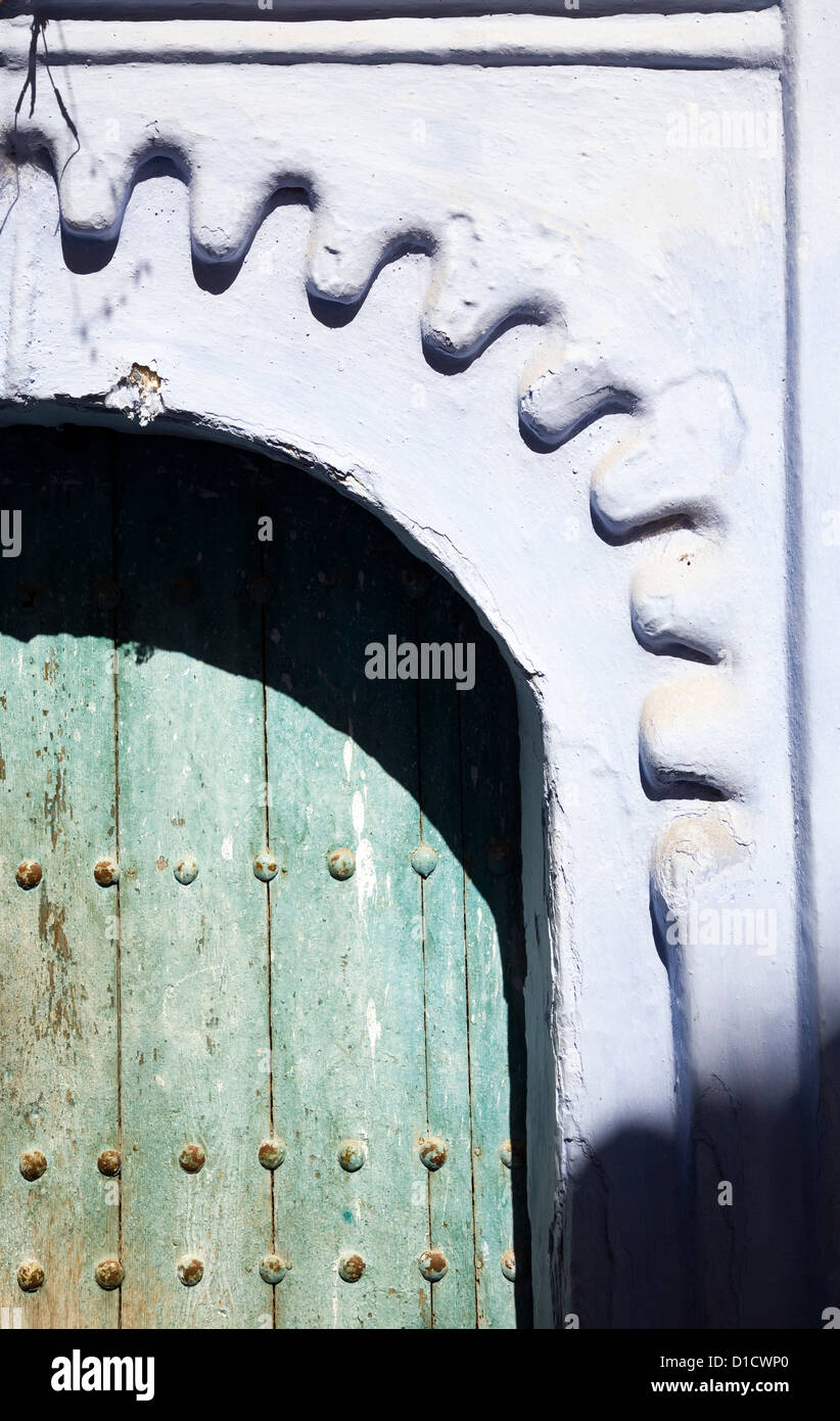Tanger tetouan traditional door hi-res stock photography and images - Alamy
