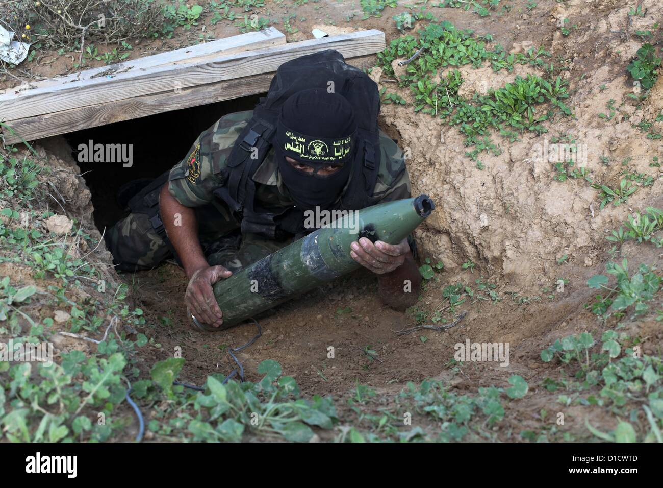 Fajr rocket hi-res stock photography and images - Alamy