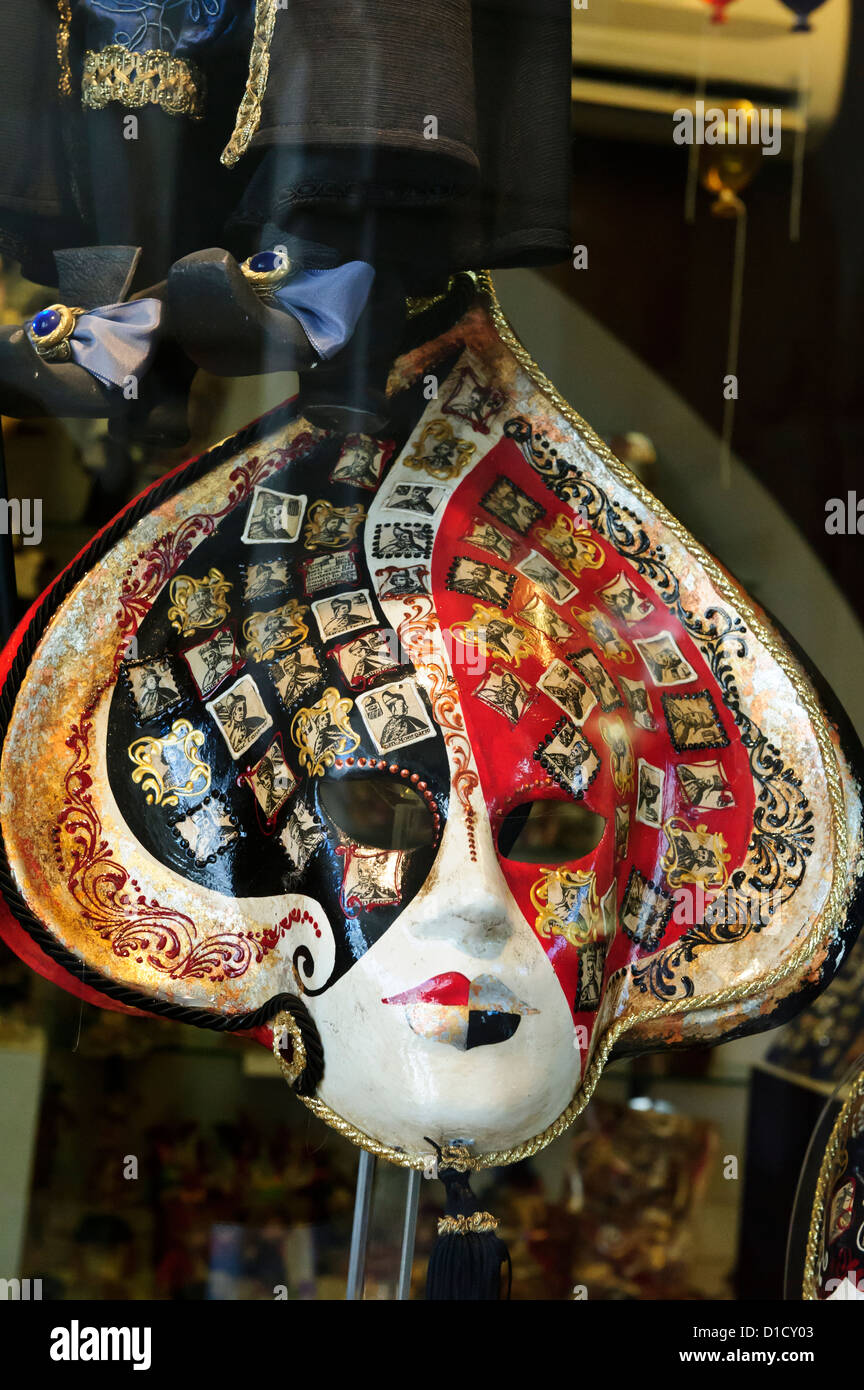 Colourful face mask venice hi-res stock photography and images - Alamy