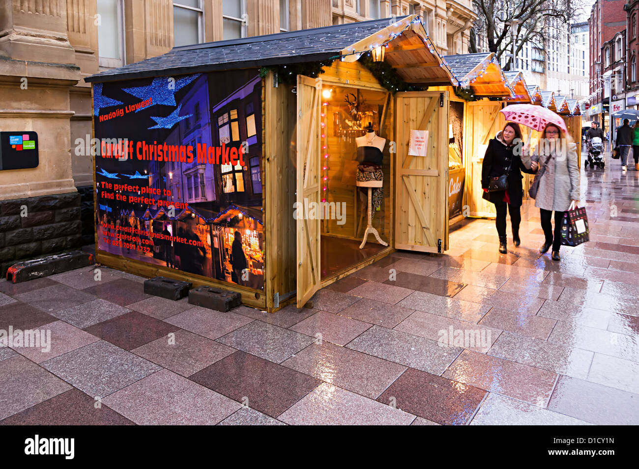 Craft stall uk hi-res stock photography and images - Alamy