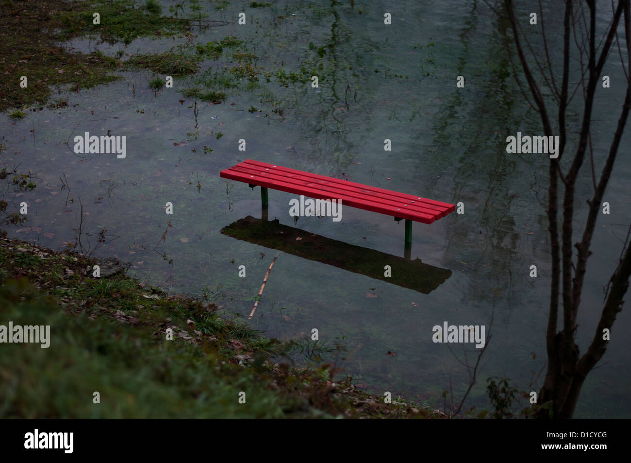 Flooded park bench flood hi-res stock photography and images - Alamy