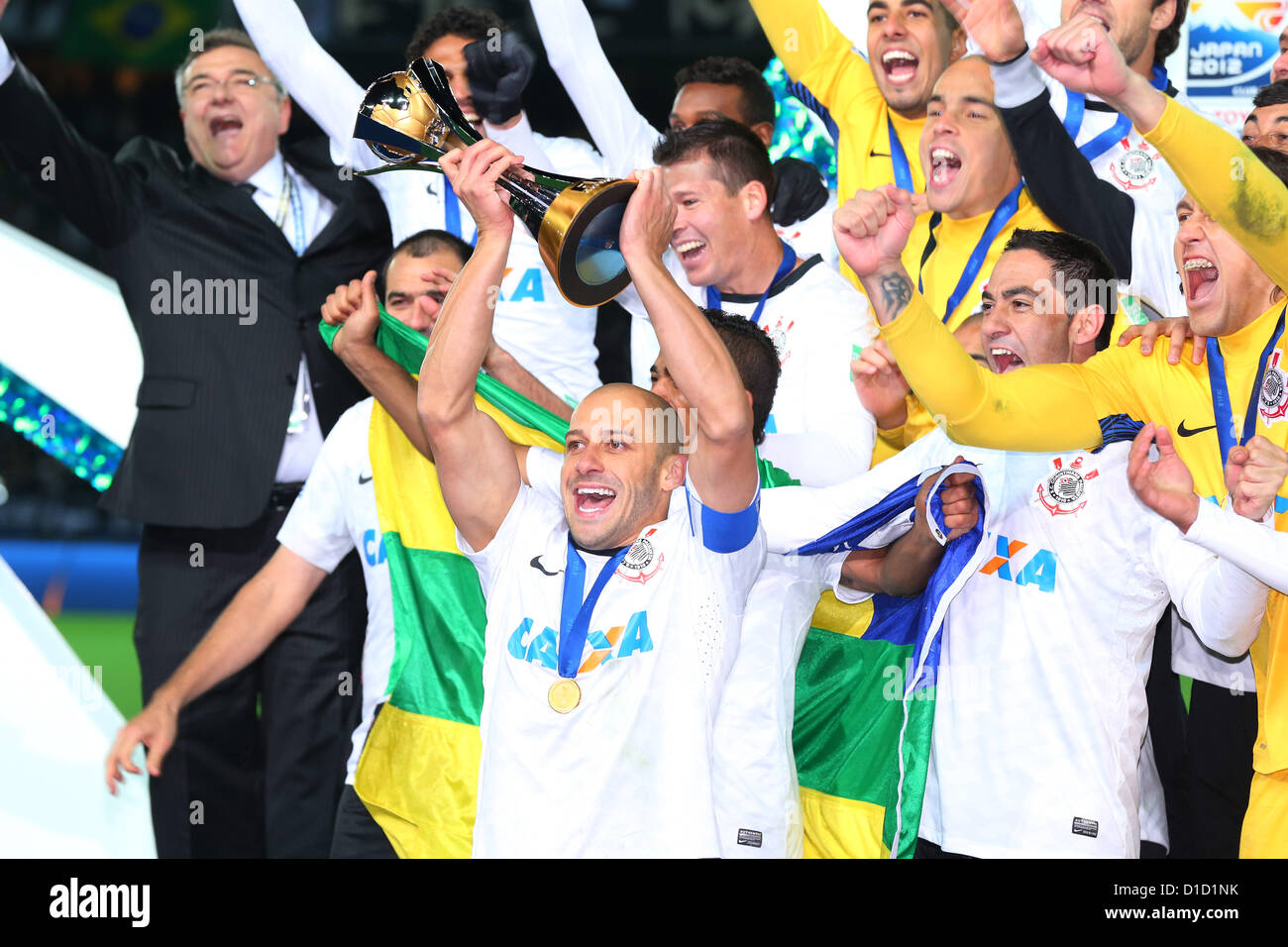 Kanagawa, Japan. 16th December 2012. Corinthians team group, DECEMBER ...
