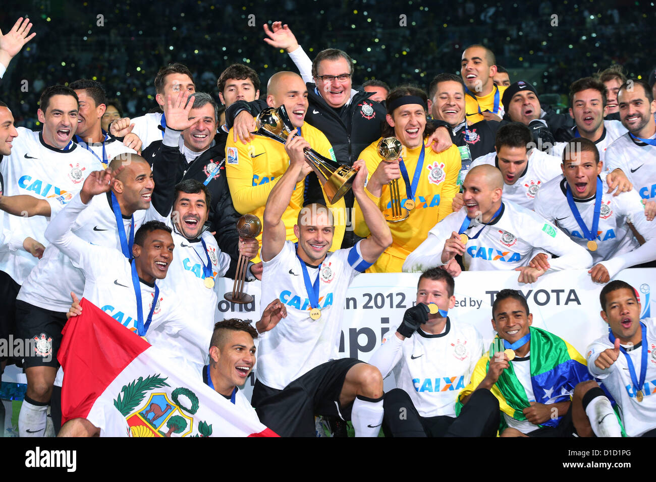 Kanagawa, Japan. 16th December 2012. Corinthians team group, DECEMBER ...