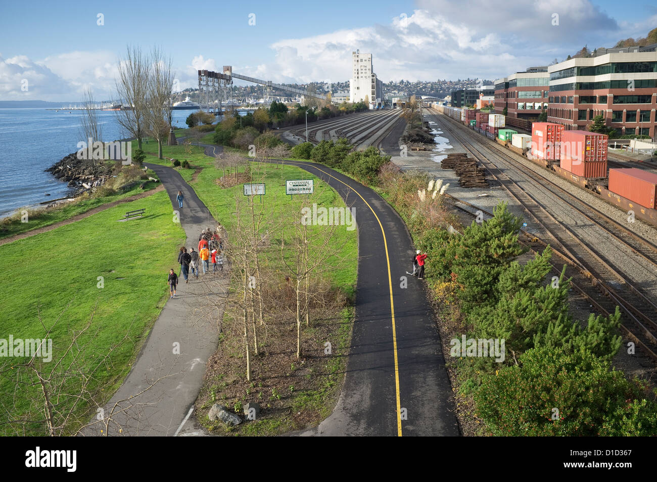 Elliot Bay Trail, Myrtle Edwards Park - Seattle, Washington. Looking ...