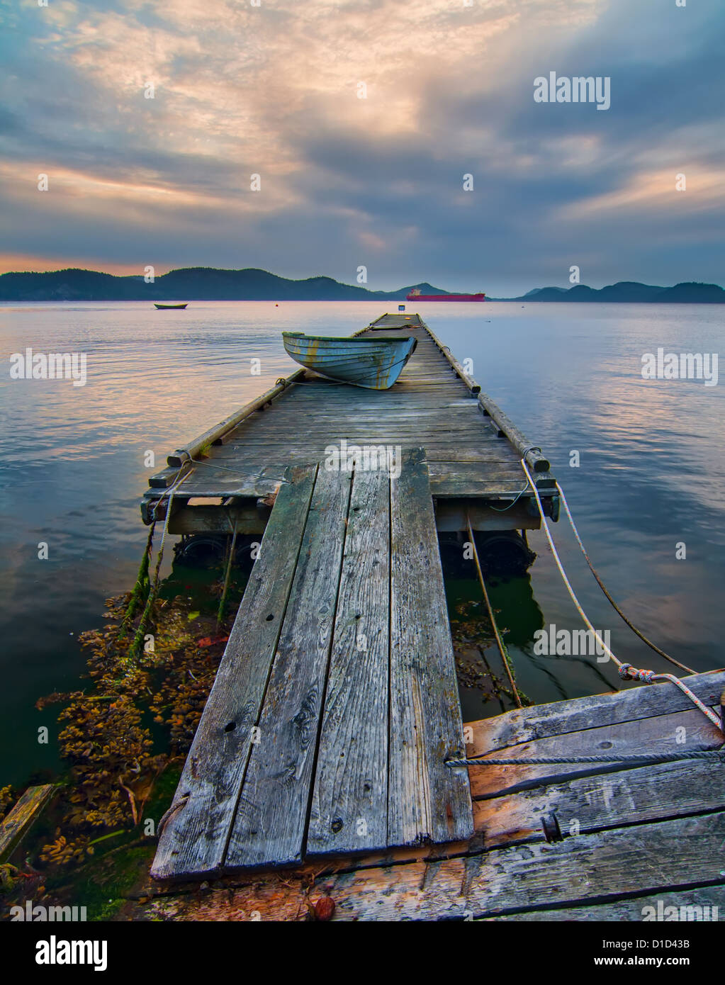 Canada dock hi-res stock photography and images - Alamy