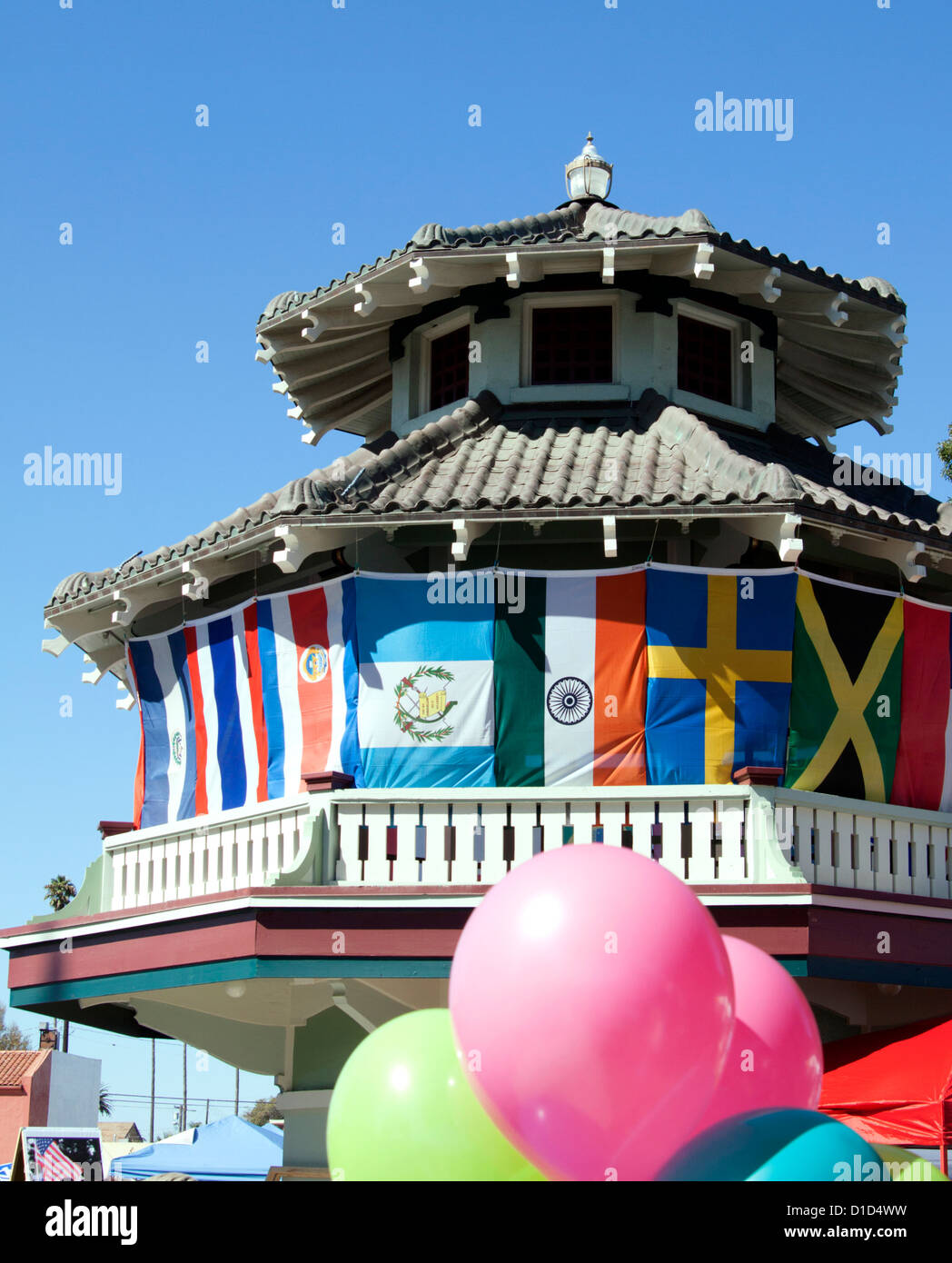 Information booth in Oxnard, California Plaza park decorated for ...