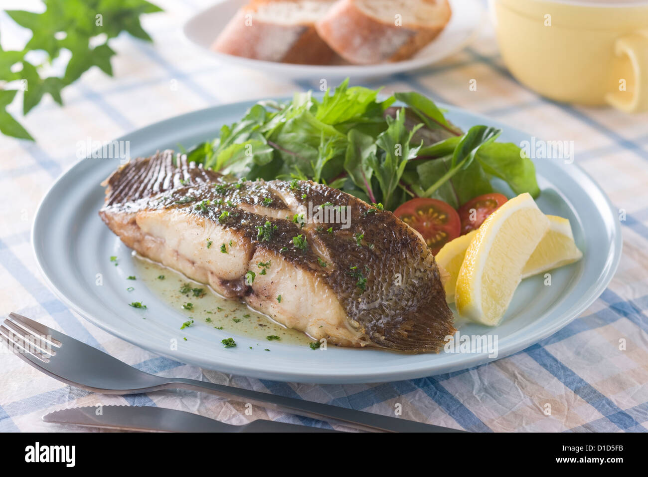 Flounder meuniere hi-res stock photography and images - Alamy