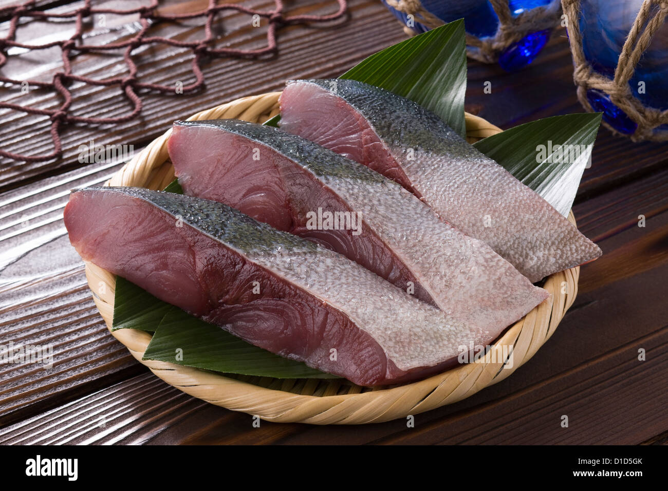 Yellowtail and slice hi-res stock photography and images - Alamy