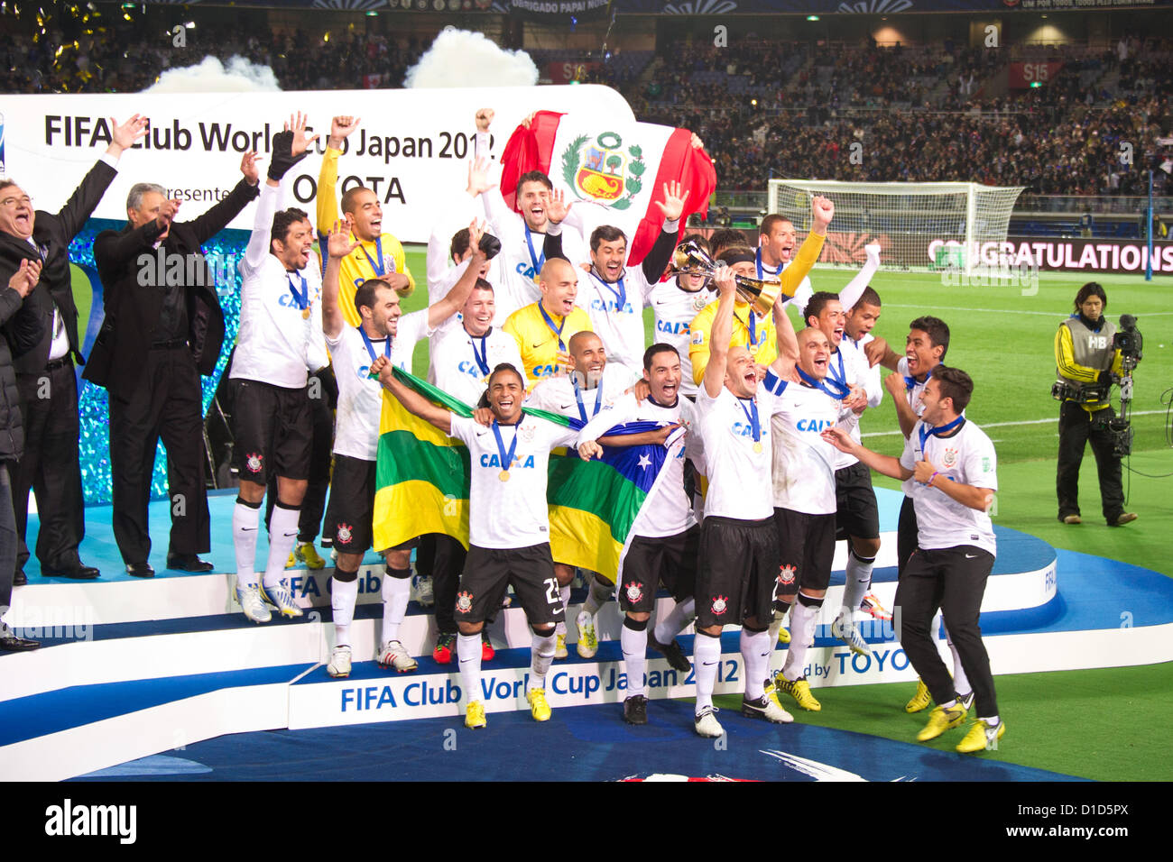 Kanagawa, Japan. 16th December 2012. Corinthias team group, DECEMBER 16 ...