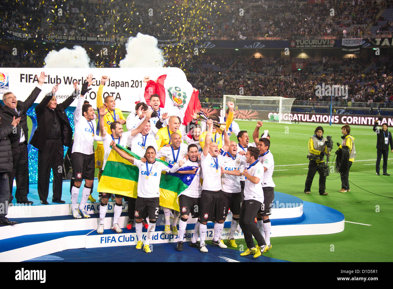 Chelsea fifa club world cup trophy hi-res stock photography and images ...