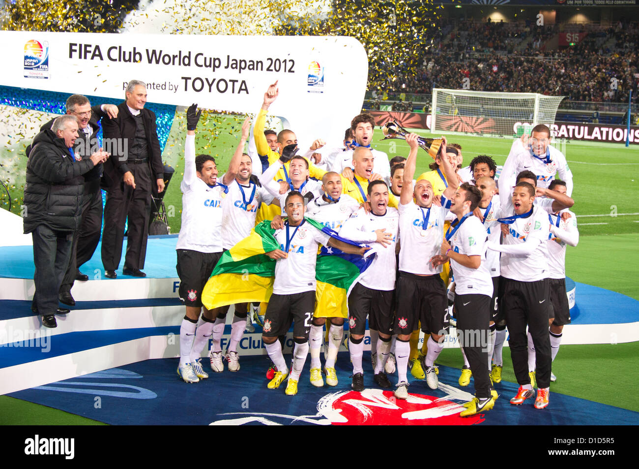 Chelsea fifa club world cup trophy hi-res stock photography and images ...