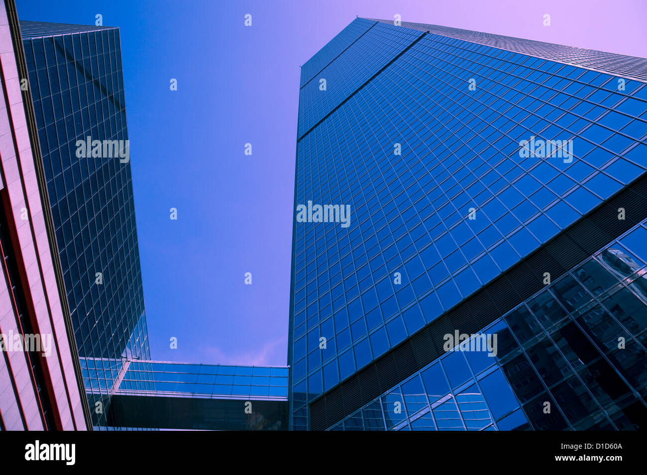 Office skyscraper hi-res stock photography and images - Alamy