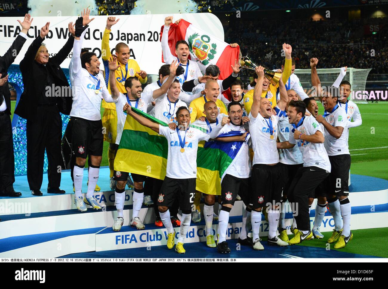 Kanagawa, Japan. 16th December 2012. Corinthians team group, DECEMBER ...