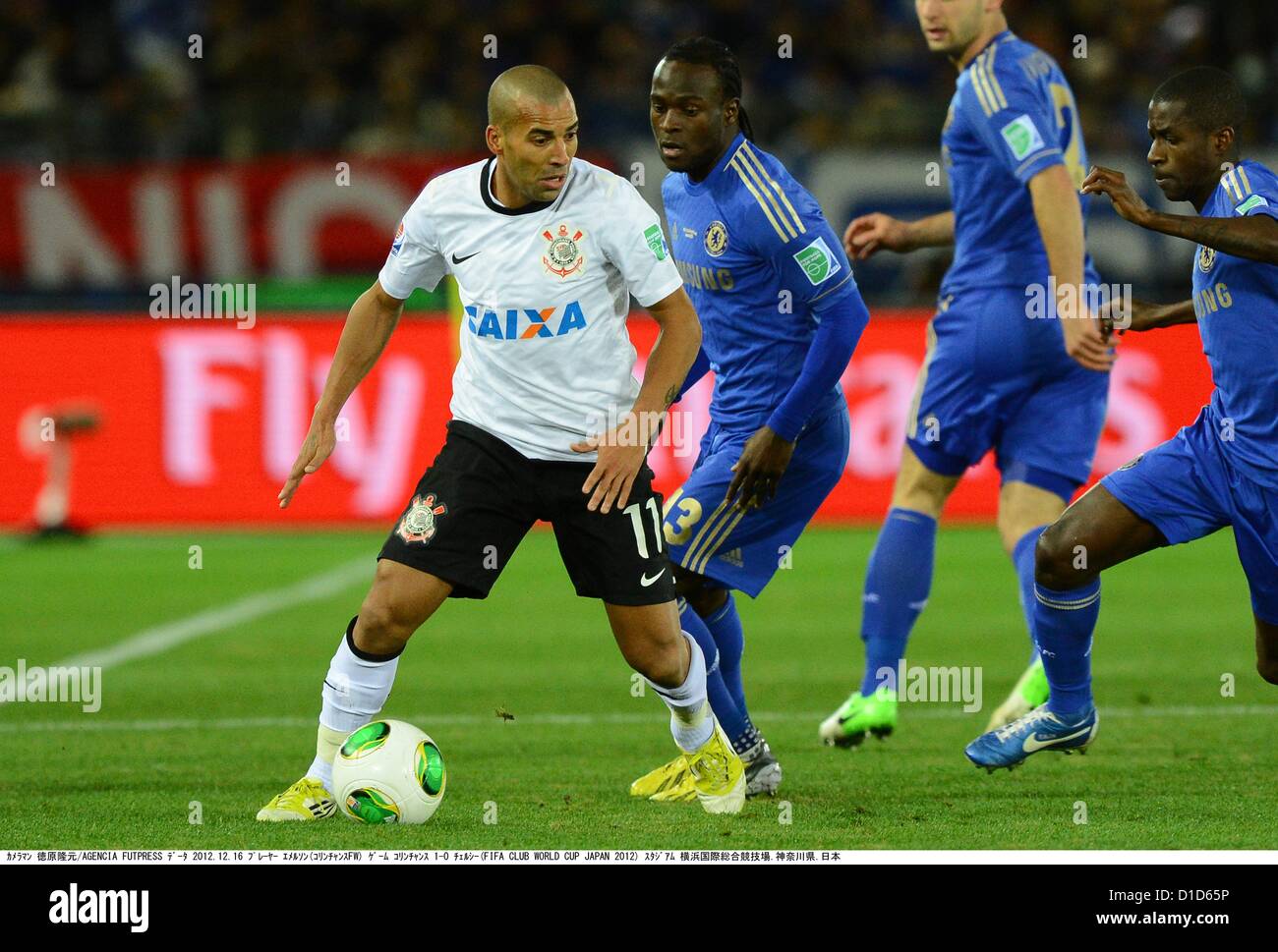 Kanagawa, Japan. 16th December 2012. (L-R) Emerson (Corinthians ...