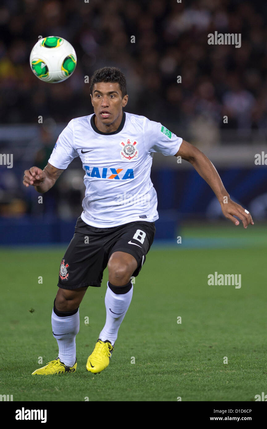 Chelsea corinthians paulinho hi-res stock photography and images - Alamy