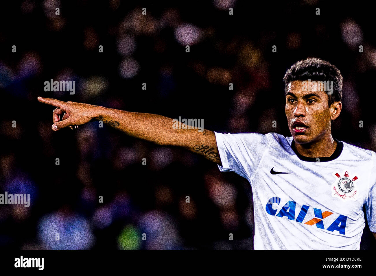 Kanagawa, Japan. 16th December 2012. Paulinho (Corinthians), DECEMBER ...
