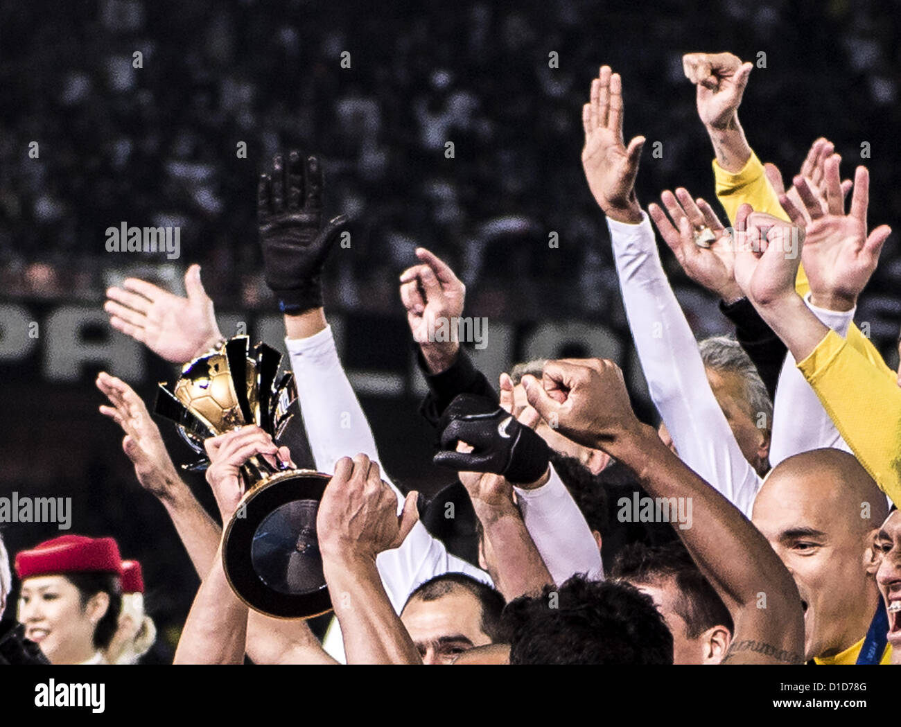 Kanagawa, Japan. 16th December 2012. Corinthians team group ...