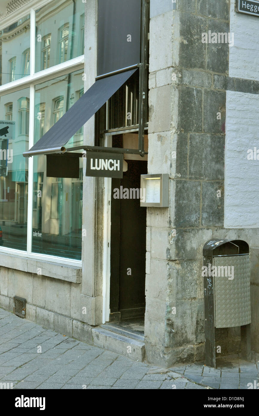 Take five hi-res stock photography and images - Alamy