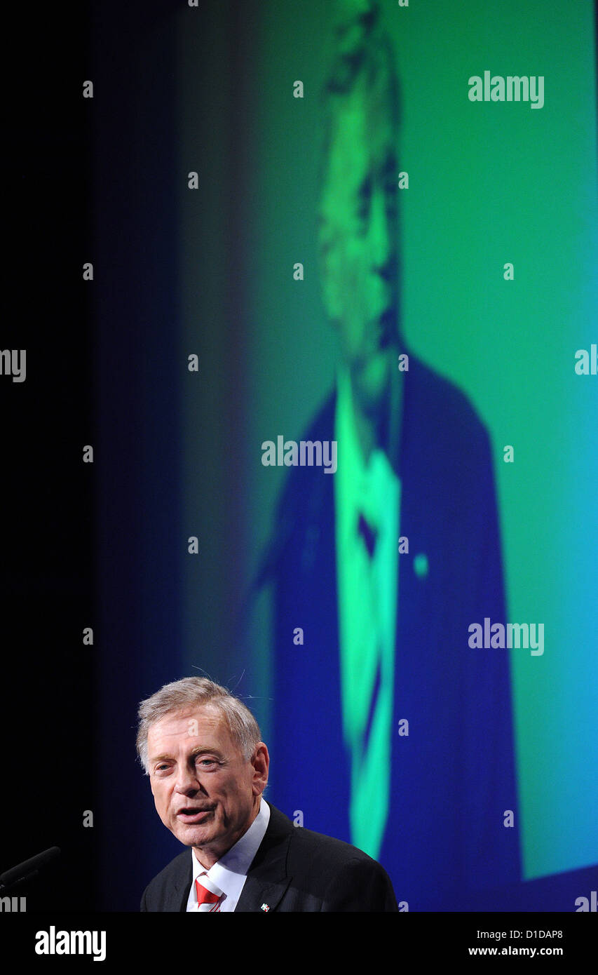 Former Israeli ambassador in Berlin Avi Primor talks during the festive ...