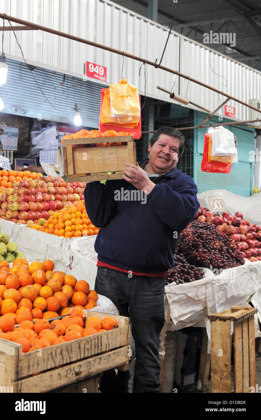 Stall vendor hi-res stock photography and images - Alamy