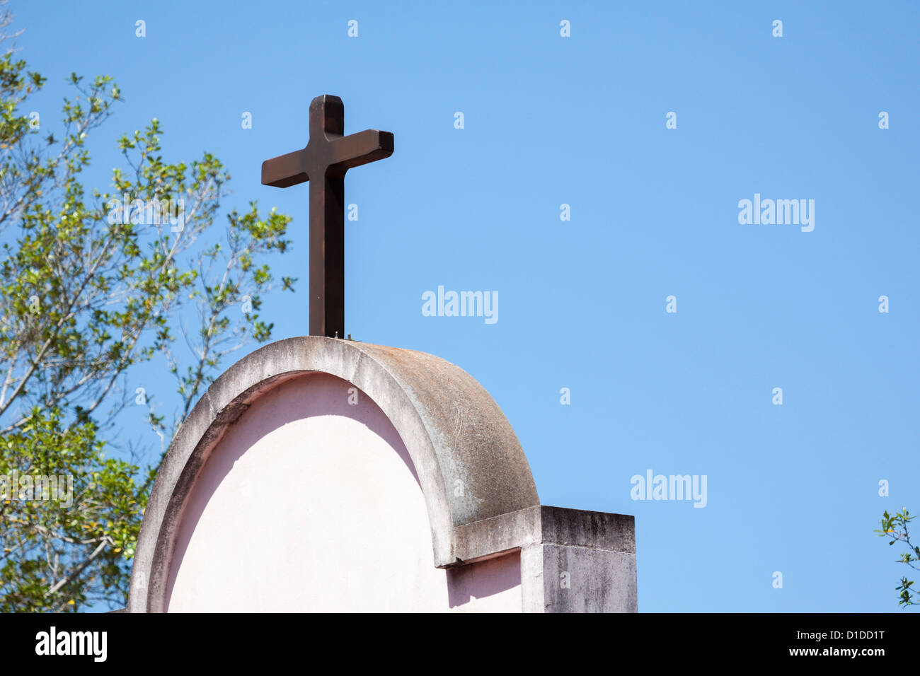 Arched parapet hi-res stock photography and images - Alamy