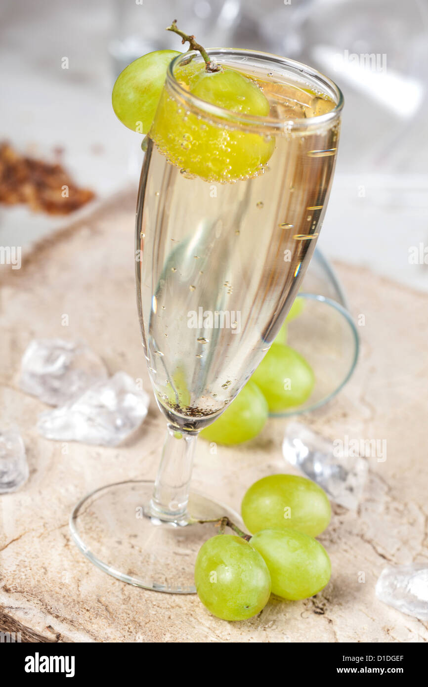 Clear beverages hi-res stock photography and images - Alamy