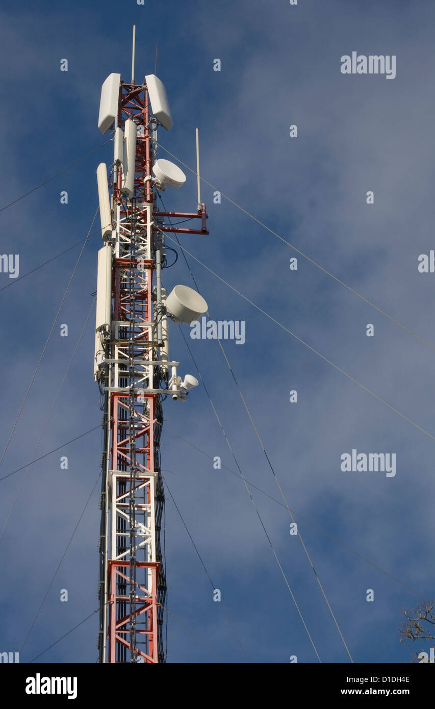 Communications tower microwave relays in hi-res stock photography and ...