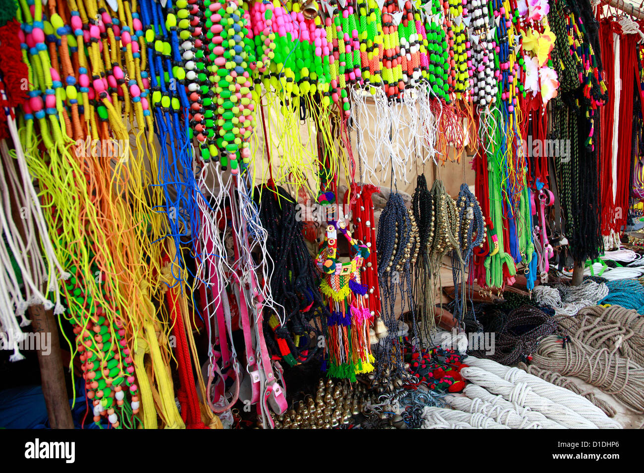 Ornament shop hi-res stock photography and images - Alamy