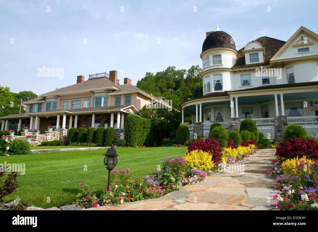 The Anne Cottage (left) and Brigadoon house (right) on Mackinac Island ...