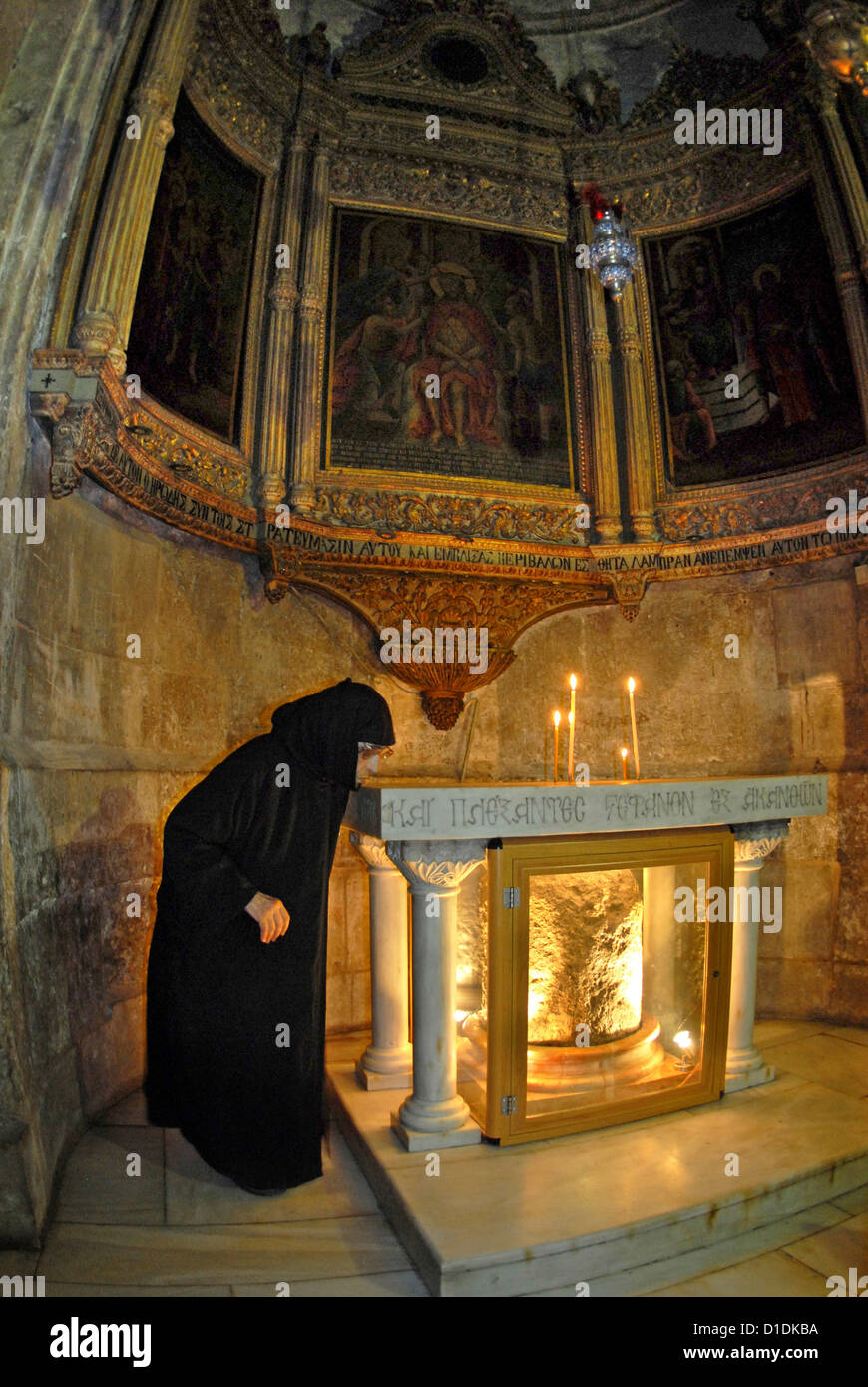 Monks crown hi-res stock photography and images - Alamy