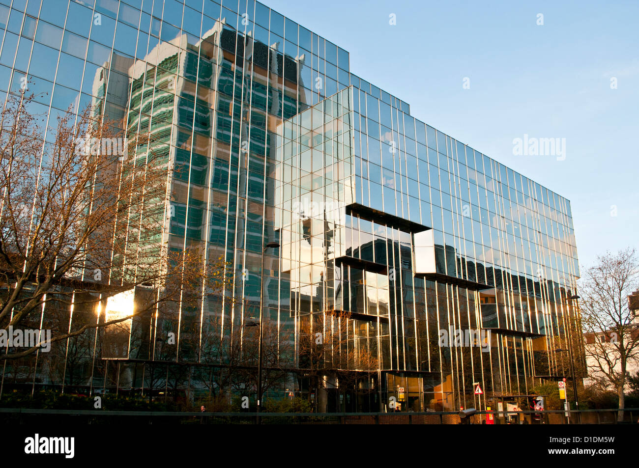 Tottenham court road hi-res stock photography and images - Alamy