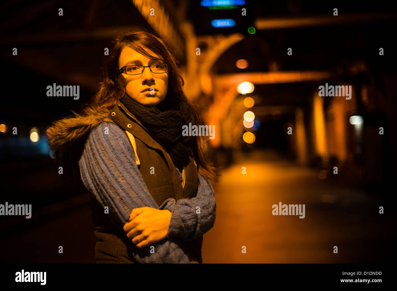 Woman alone and train hi-res stock photography and images - Alamy