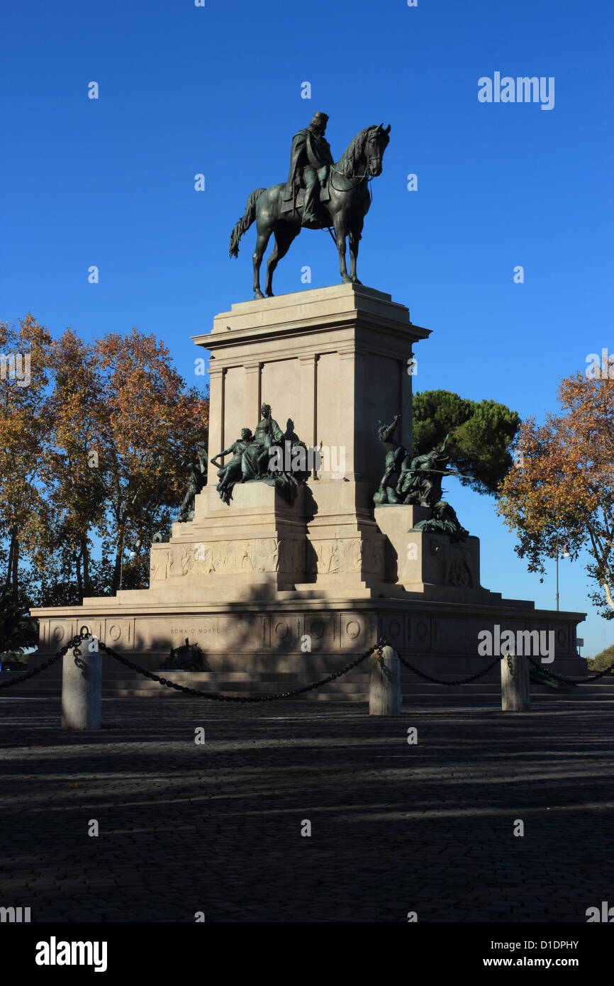 Garibaldi memorial statue in Rome, Italy Stock Photo - Alamy