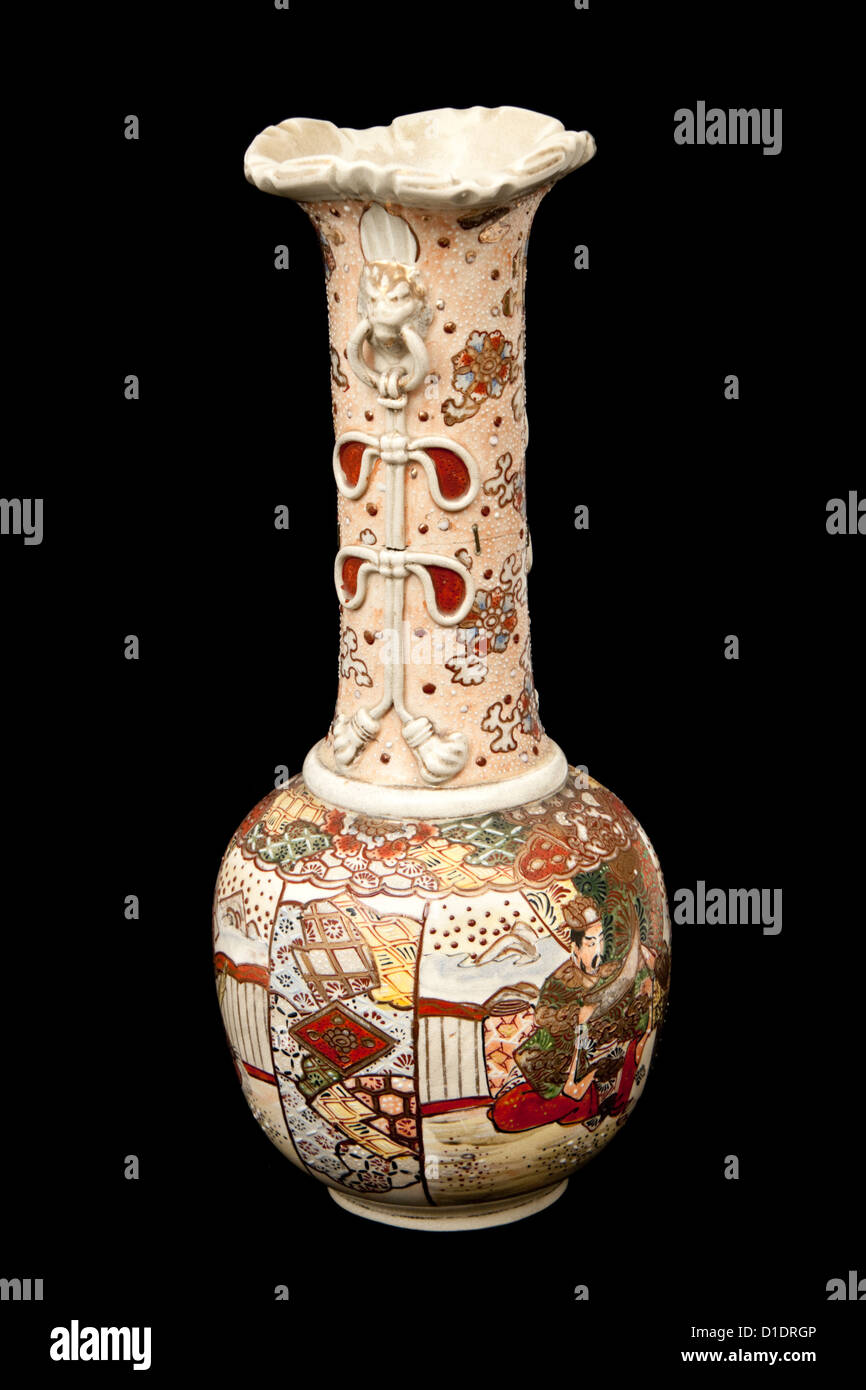 Japanese pottery vase hi-res stock photography and images - Alamy