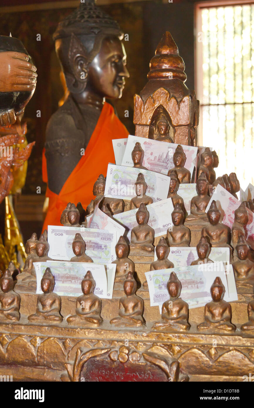 Buddha Statues in the Temple Wat Phnom in Phnom Penh, Cambodia Stock ...