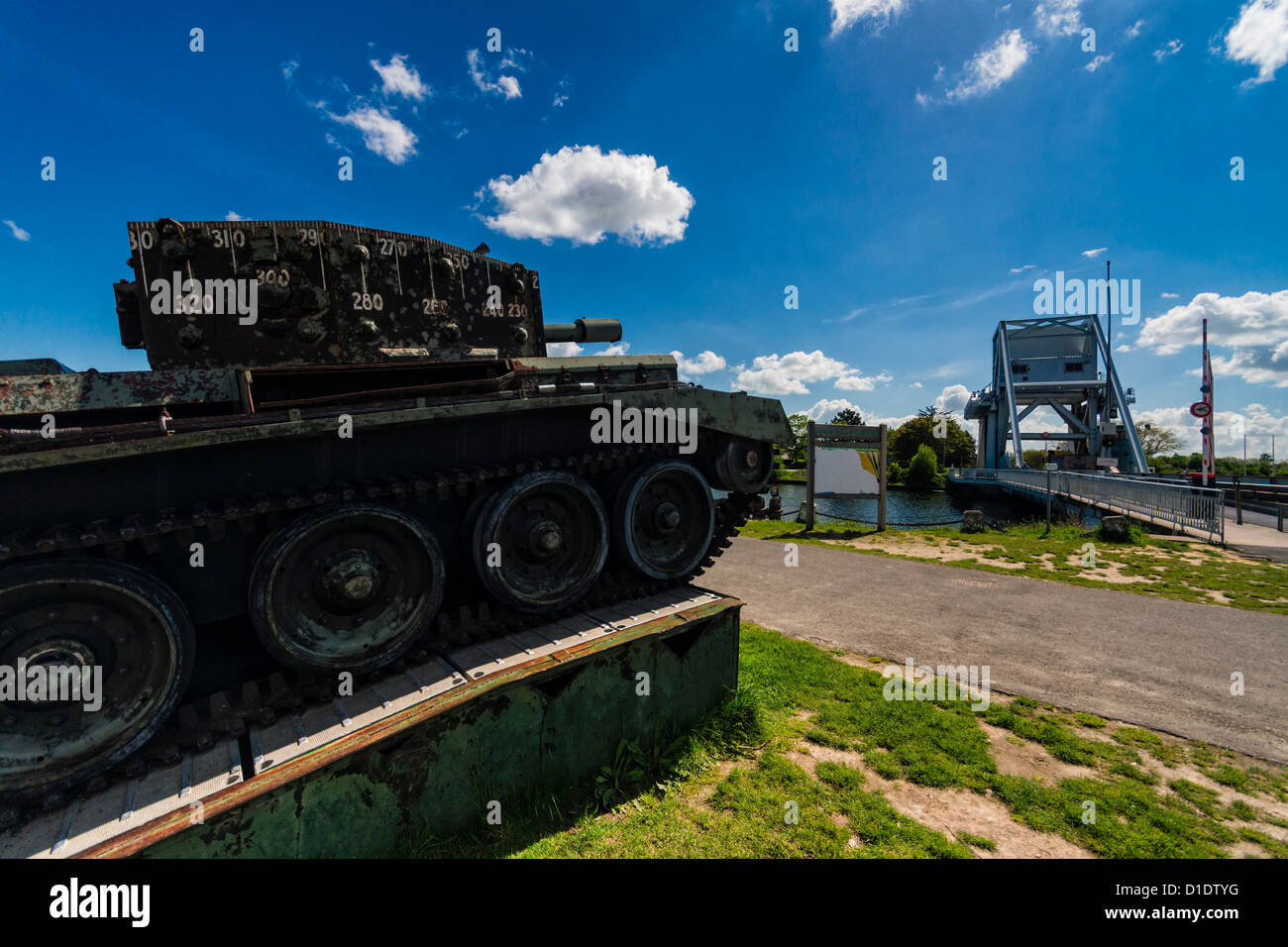 Cromwell tank hi-res stock photography and images - Alamy