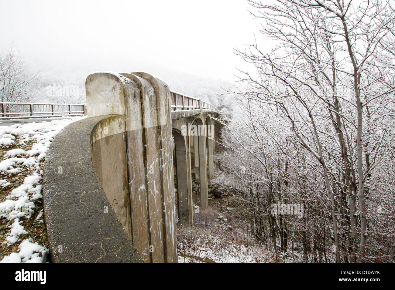 Old u s route 3 bridge hi-res stock photography and images - Alamy