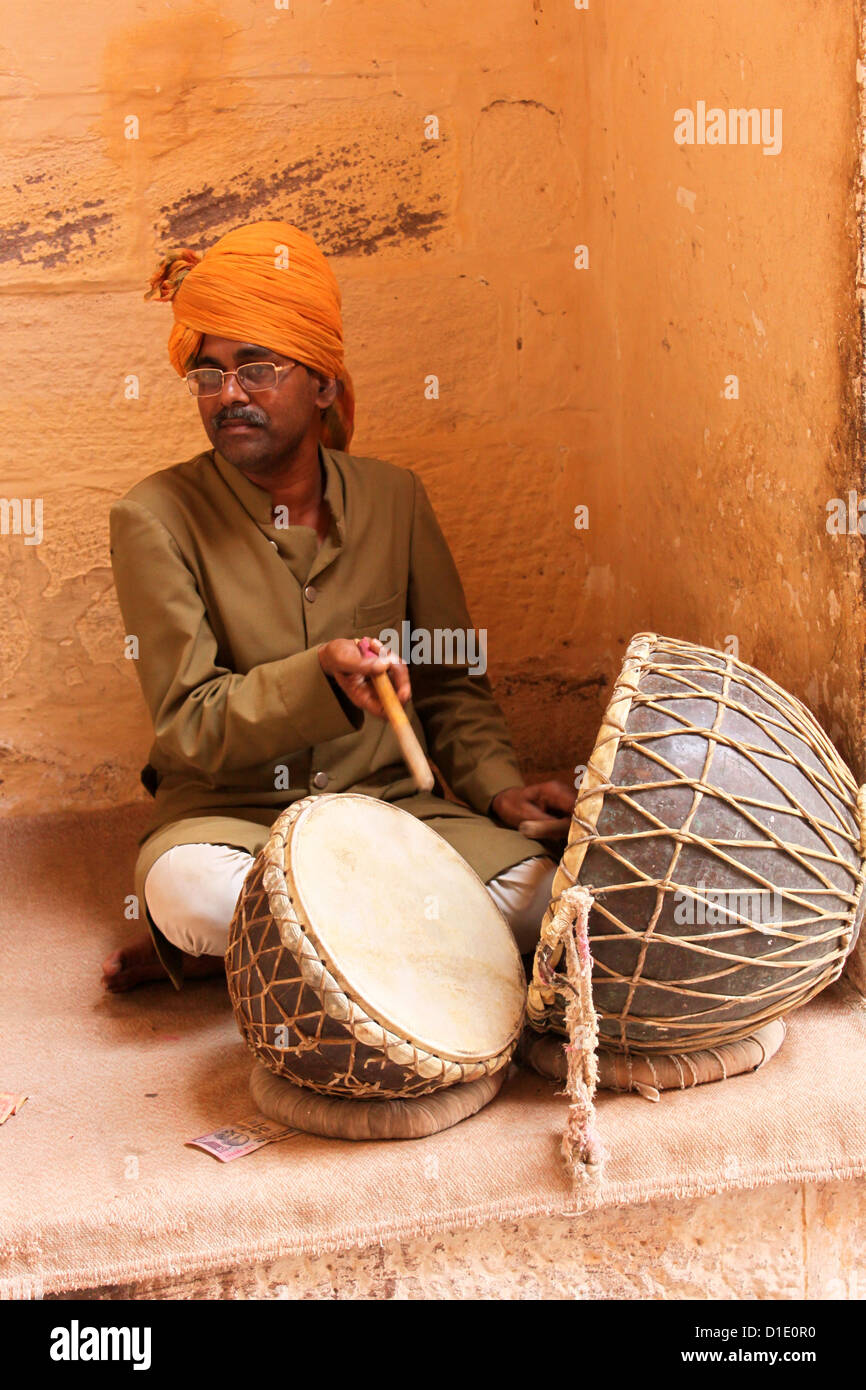 Man playing Nagara drums at, Mehrangarh Fort. Jodhpur, Rajasthan, India ...