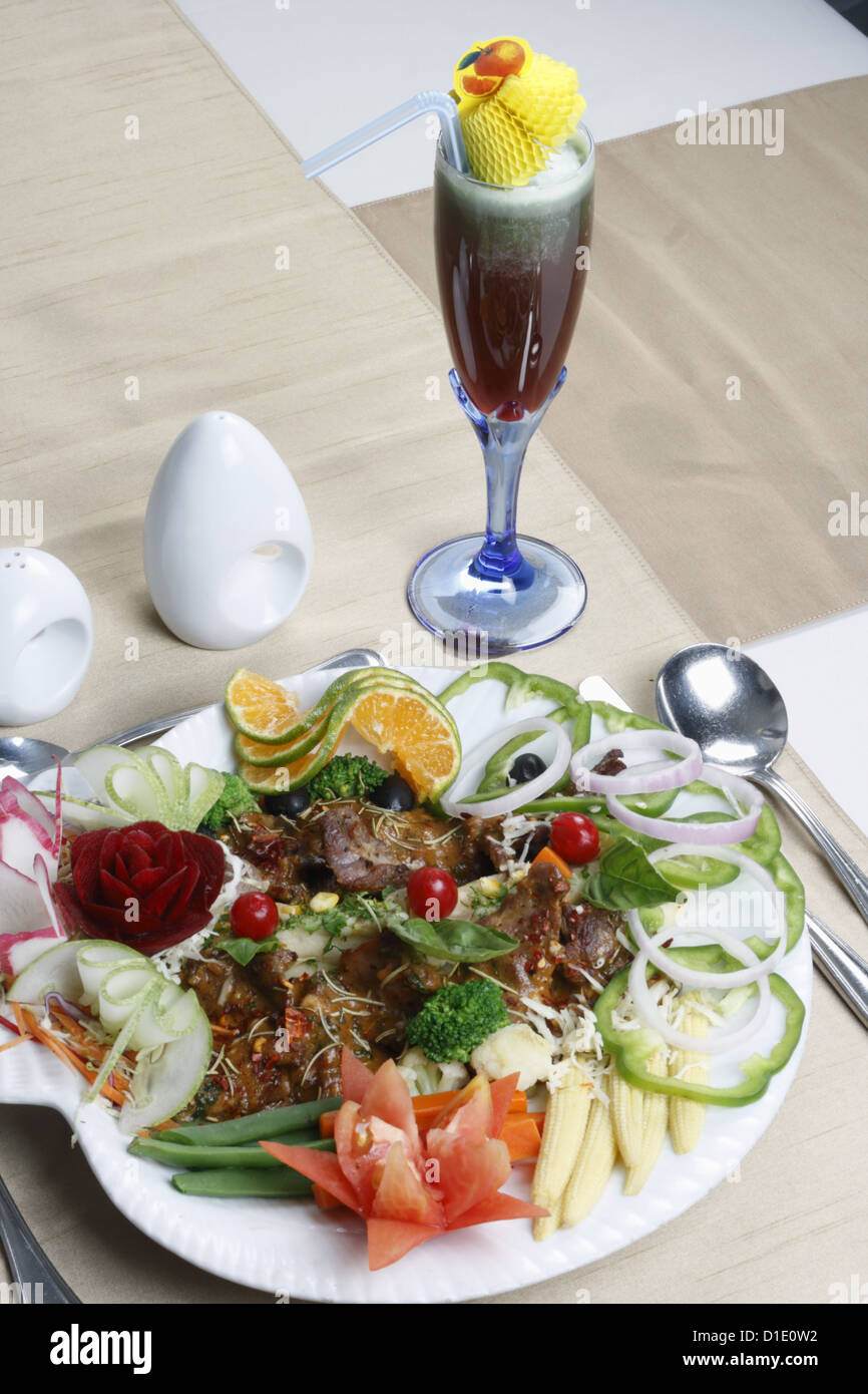 Kabab platter hi-res stock photography and images - Alamy