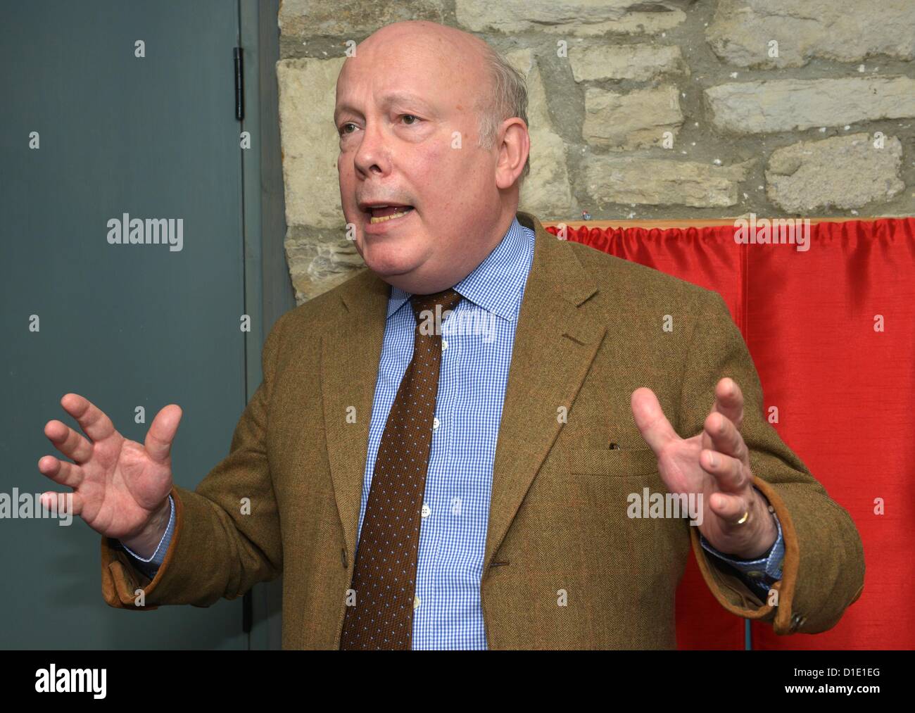 Lord julian fellowes hi-res stock photography and images - Alamy