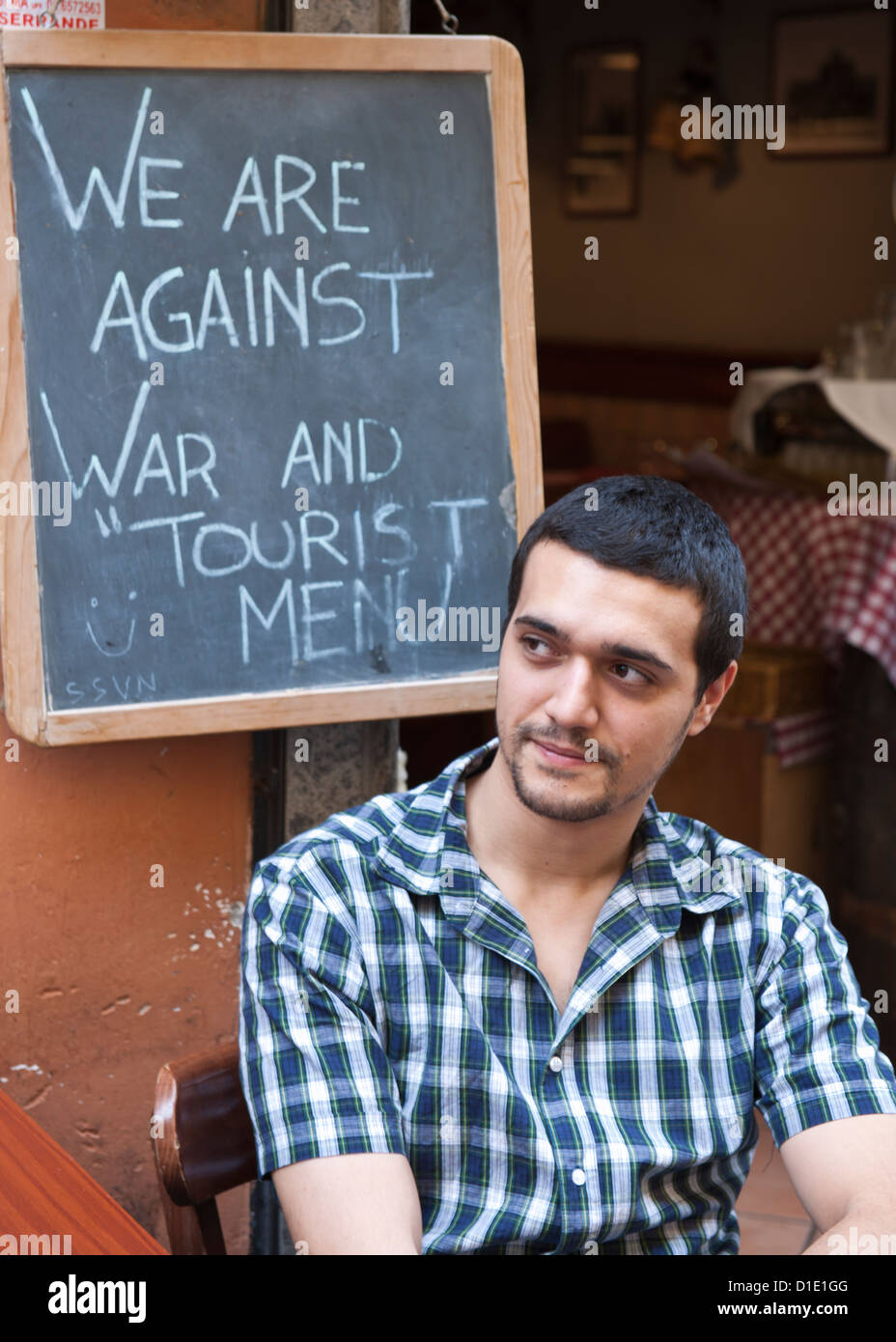 Italian waiter rome hi-res stock photography and images - Alamy