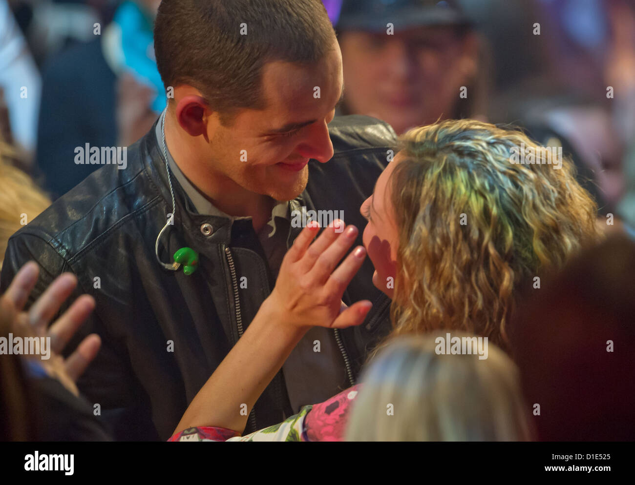 Singer Michael Lane from Team Xavier proposes to his girlfriend Melissa ...