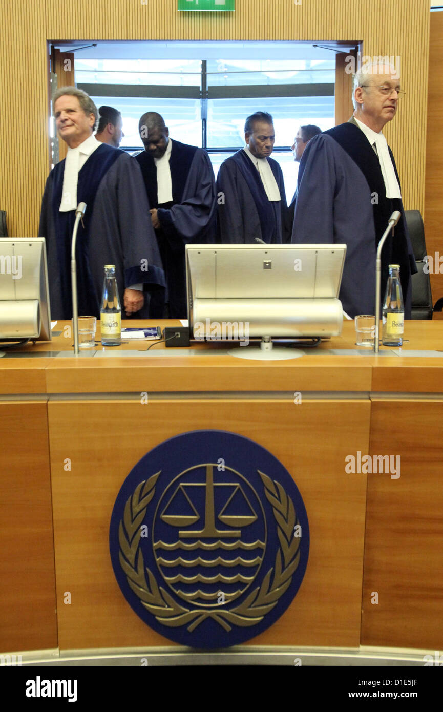 International law hi-res stock photography and images - Alamy