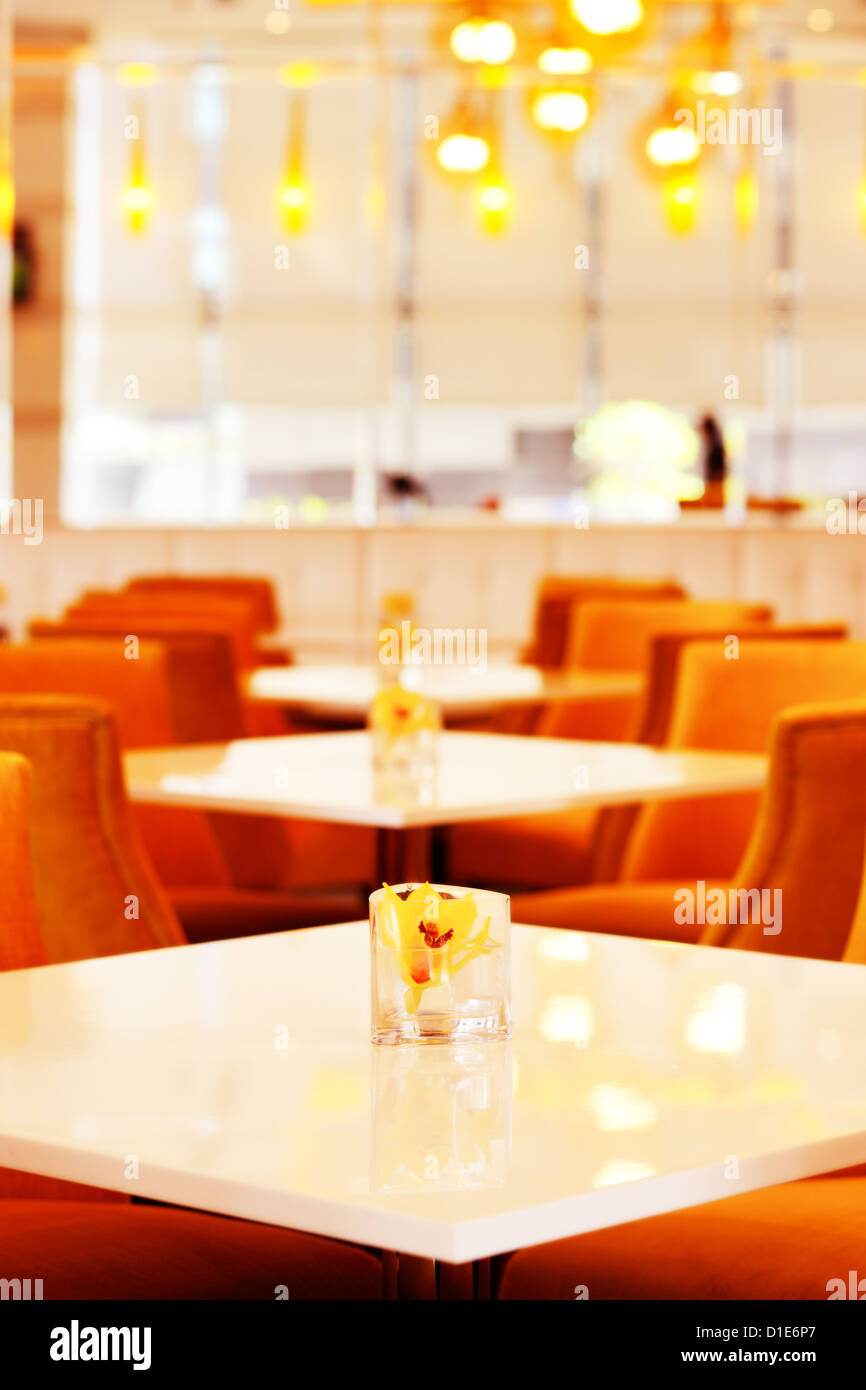 Cafe tables first floor hi-res stock photography and images - Alamy